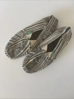 Sanuk | Shoes | Sanuk Striped Canvas Donna Keys Ranch Slip On Shoes ...